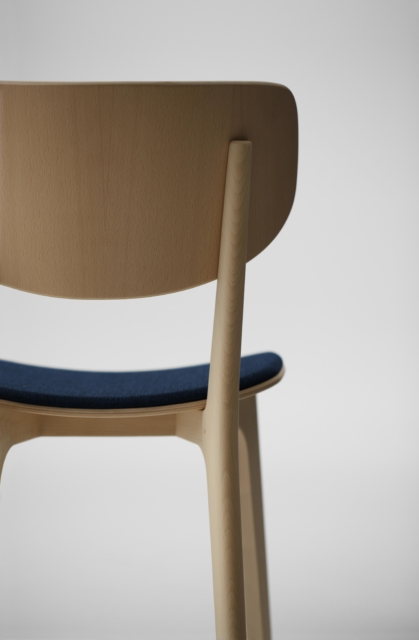 Roundish Chair and Table - Naoto Fukasawa Design